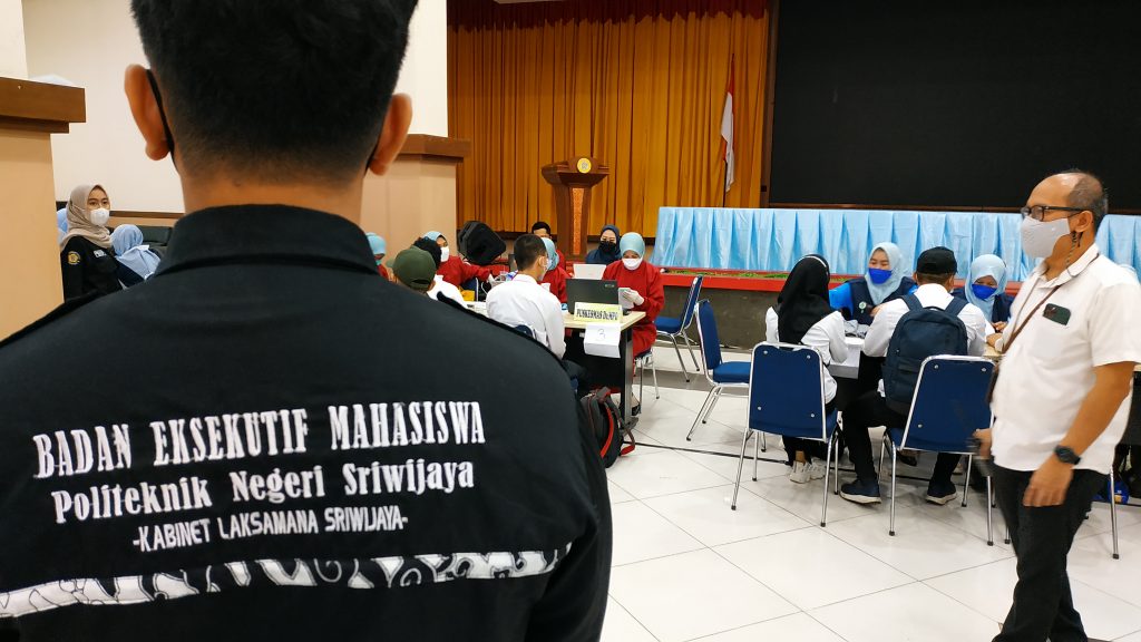 2500 Mahasiswa Polsri di Vaksin Covid19 – kemahasiswaan polsri