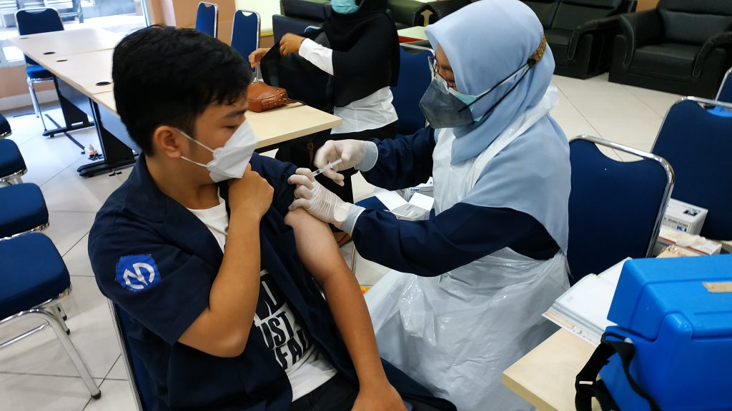 2500 Mahasiswa Polsri di Vaksin Covid19 – kemahasiswaan polsri